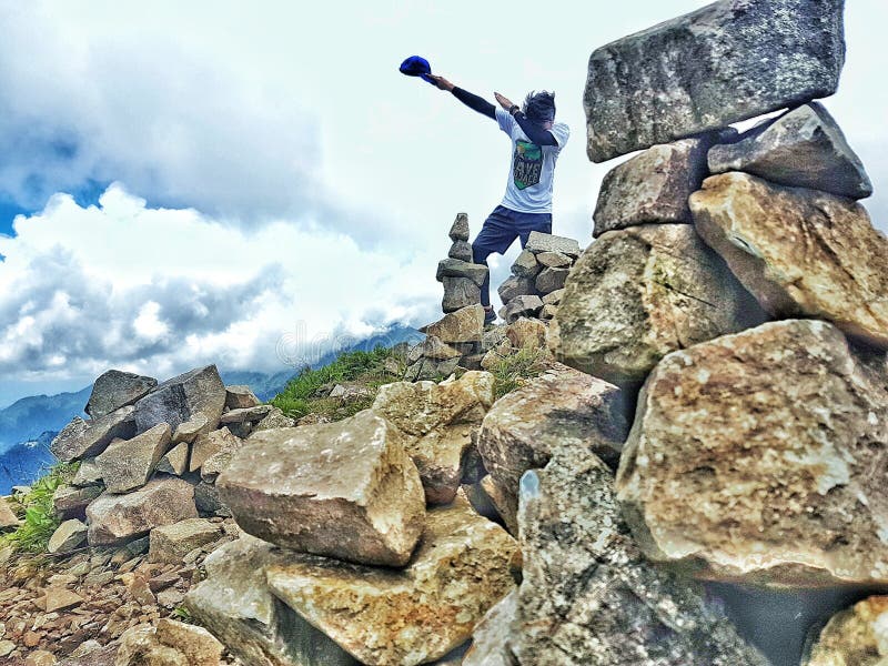 Mt Ulap редакционное фото. изображение насчитывающей геология - 106684996