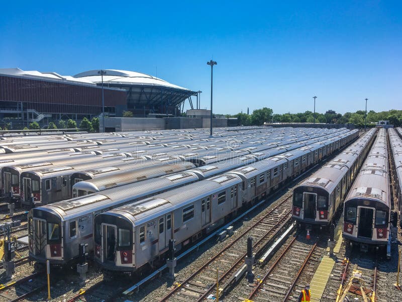 MTA Train Yard - New York City Editorial Photo - Image of rolling, rail ...