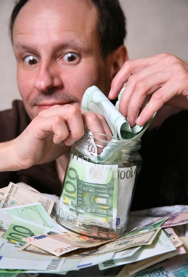 Montagna di soldi immagine stock. Immagine di dollari - 4844113