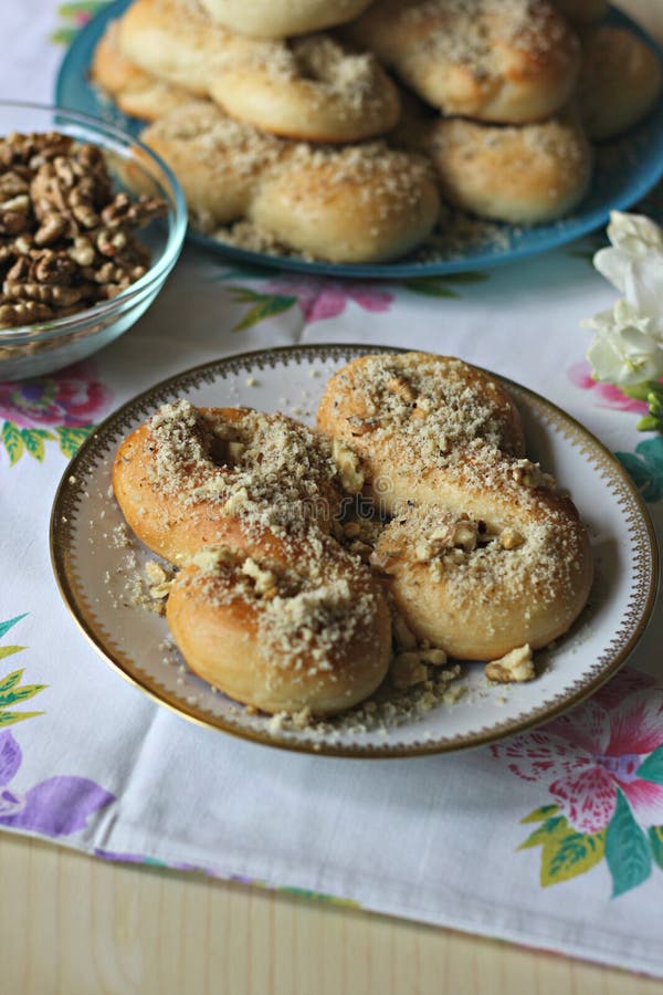 Mucenici: Pane Dolce Rumeno Tradizionale Immagine Stock - Immagine di ...