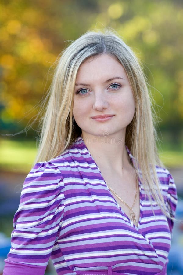 Muchacha imagen de archivo. Imagen de lifestyle, muchacha - 12695365