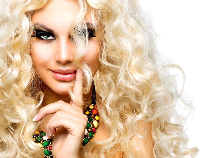 Muchacha Con El Pelo Rubio Rizado Foto de archivo - Imagen de gente ...