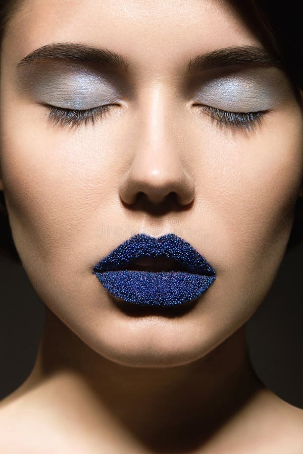 Labios Del Azul De La Muchacha Imagen de archivo - Imagen de feminidad ...