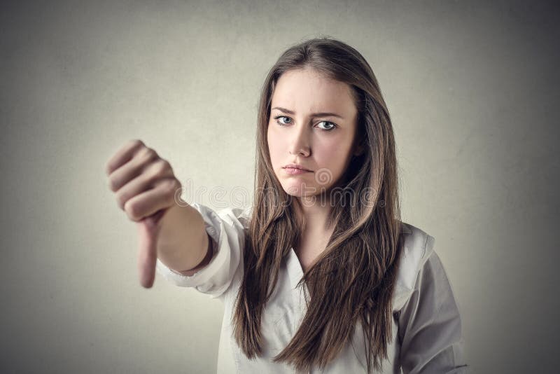 Niña Decepcionada Viendo La Nieve En Invierno Imagen de archivo ...