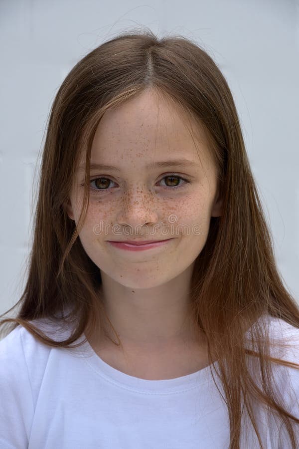 Muchacha Descarada Del Adolescente Imagen de archivo - Imagen de morena ...