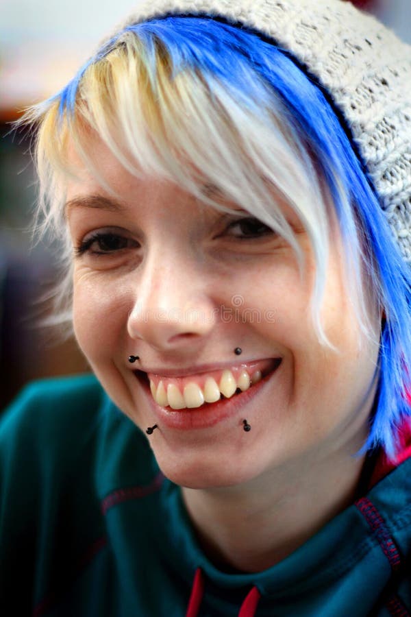 10,399 Punk Rock Style Fotos de stock - Fotos libres de regalías de ...