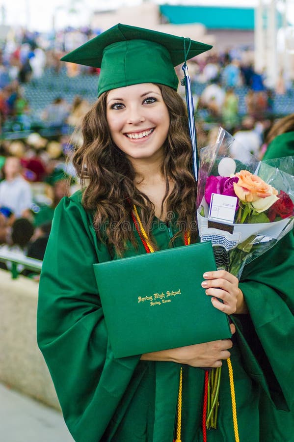 114 Mujer Mayor Graduada Fotos de stock - Fotos libres de regalías de ...