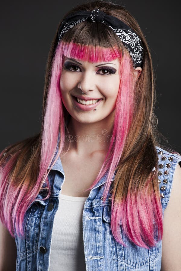 Muchacha punky imagen de archivo. Imagen de peinado, muchacha - 36228507