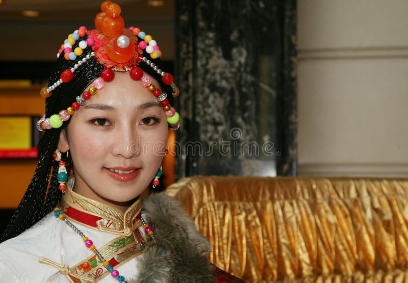Muchacha tibetana imagen de archivo. Imagen de atractivo - 4166835