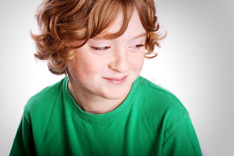 Muchacho joven lindo imagen de archivo. Imagen de individuo - 17742657