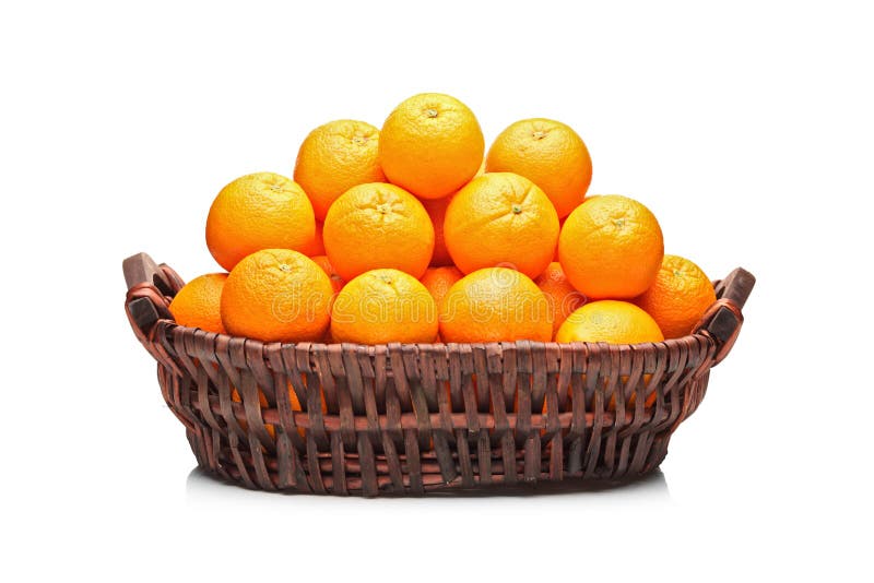 Muchas Naranjas En Una Cesta Foto de archivo - Imagen de mimbre ...