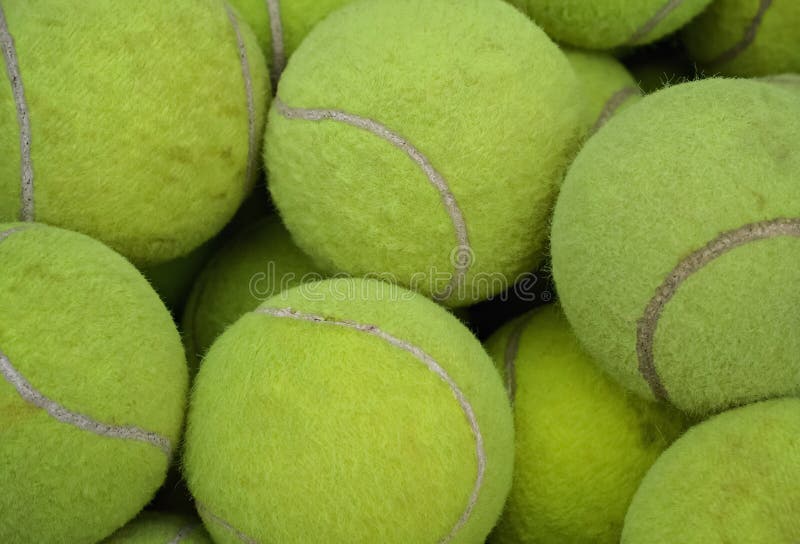 Muchas pelotas de tenis foto de archivo. Imagen de bolas - 3882546
