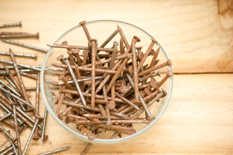 Muchos Clavos En Pisos De Madera Foto de archivo - Imagen de fondo ...