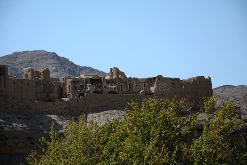 Mud fort, Hanjan, Iran stockfoto. Bild von landschaft - 131757606