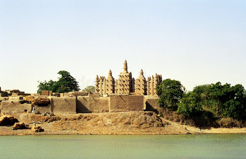 Mud Mosque, Djenne, Mali editorial photo. Image of brick - 15687886