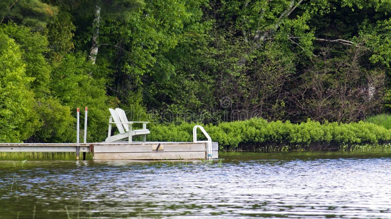 Muelle en el lago imagen de archivo. Imagen de muelle - 10160593