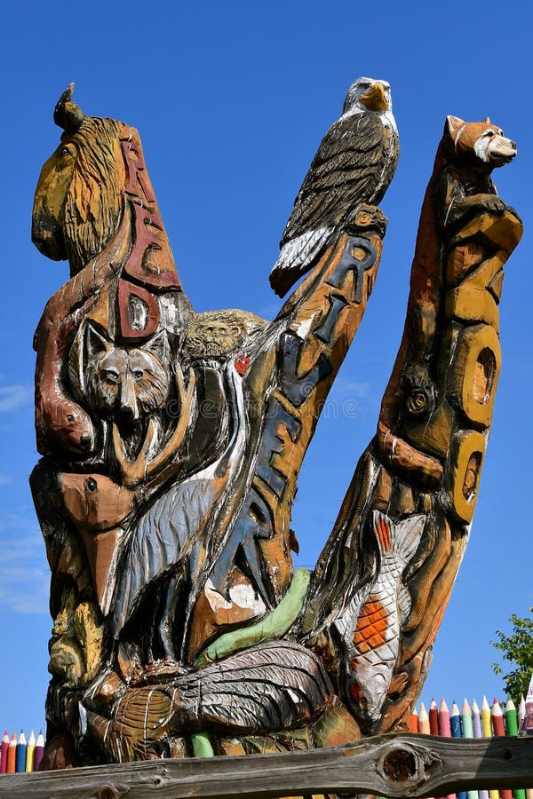 Muestra De Fargo Red River Zoo Foto editorial - Imagen de tallado ...