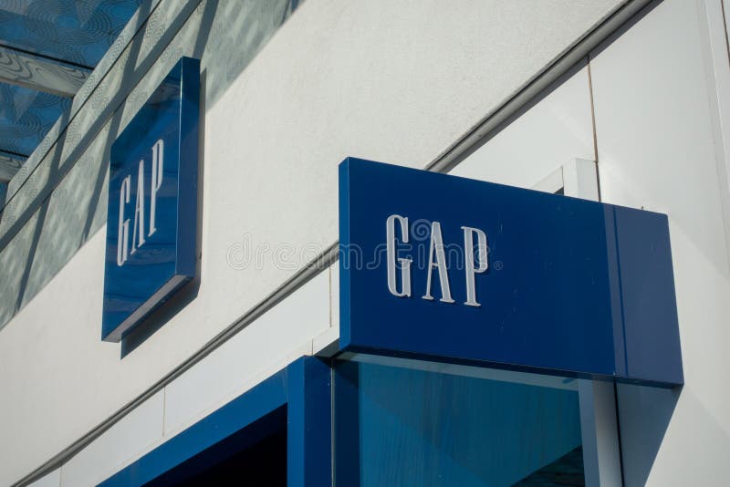 Muestra De GAP En La Tienda De La Marca Fotografía editorial - Imagen ...