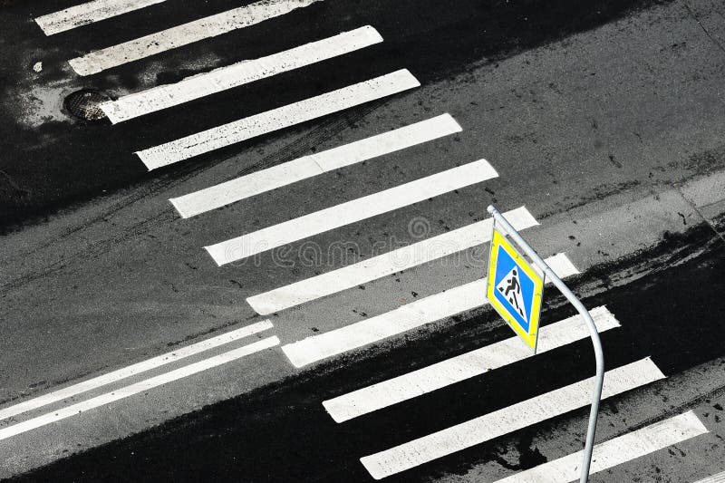 Muestra Del Paso De Peatones De La Cebra Foto de archivo - Imagen de ...