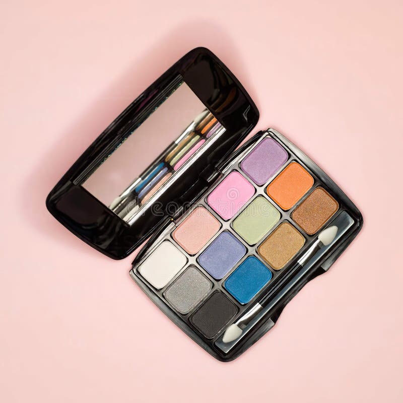 Eye shadow compact stock image. Image of powder, golden - 29508663