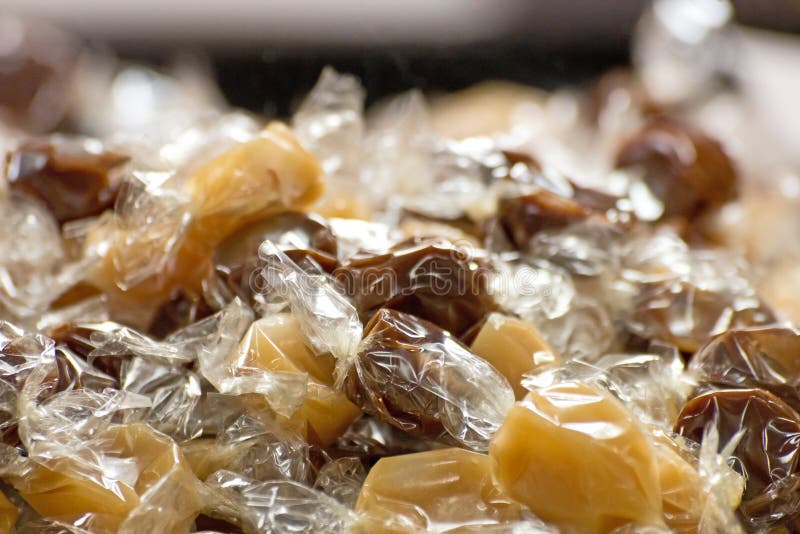 Muitos Doces Envolvidos Do Caramelo Foto de Stock - Imagem de imagem ...
