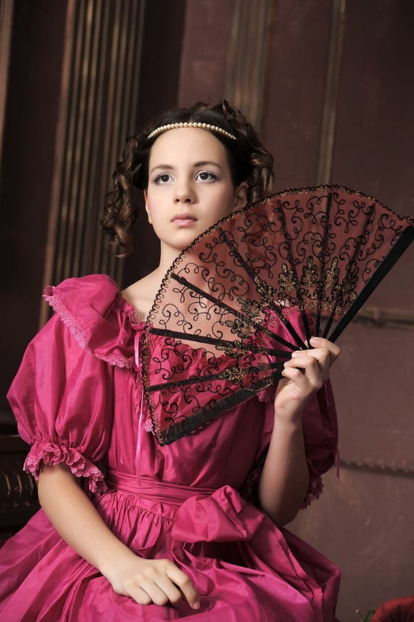 Mujer Barroca En Traje Histórico Imagen de archivo - Imagen de alineada ...