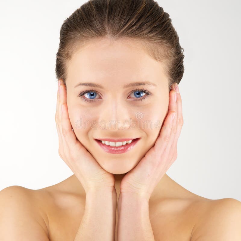 Mujer Con La Piel Fresca Limpia Foto de archivo - Imagen de fresco ...