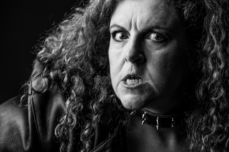 Mujer con mirada que rabia imagen de archivo. Imagen de viejo - 41767271