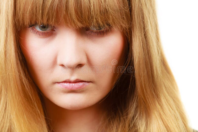 Mujer De Mirada Enojada, Cara Cubierta En Franja Imagen de archivo ...