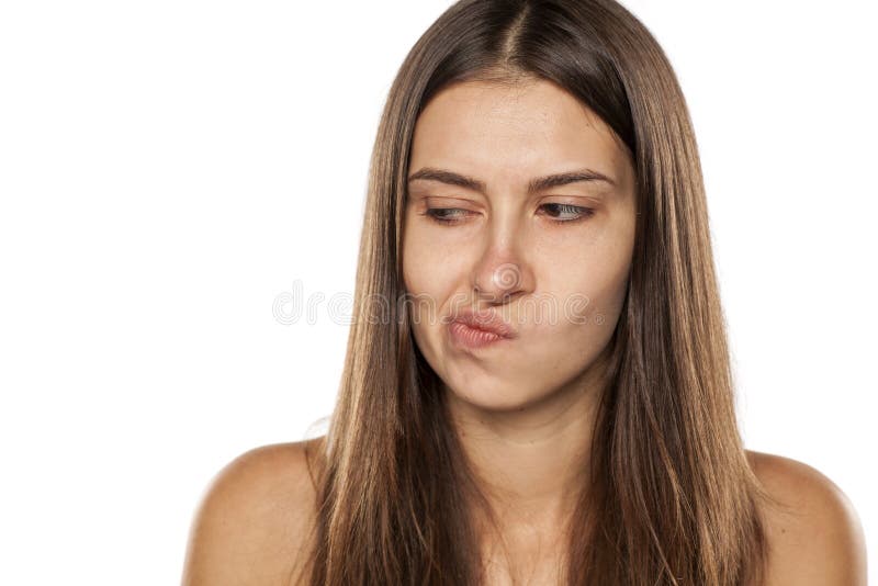 Mujer desconfiada imagen de archivo. Imagen de gente - 66537219