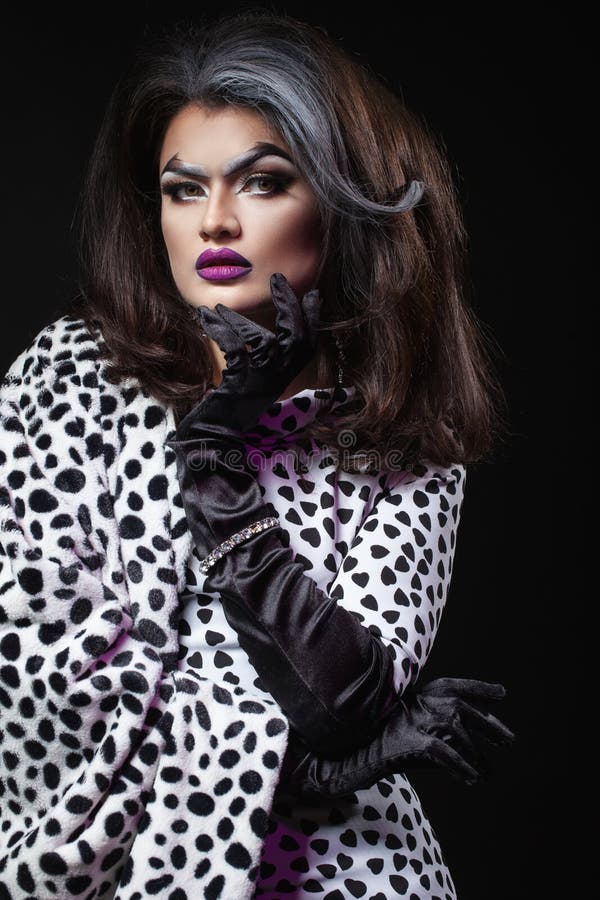 Mujer Extravagante Y Elegante Foto de archivo - Imagen de imagen, mujer ...