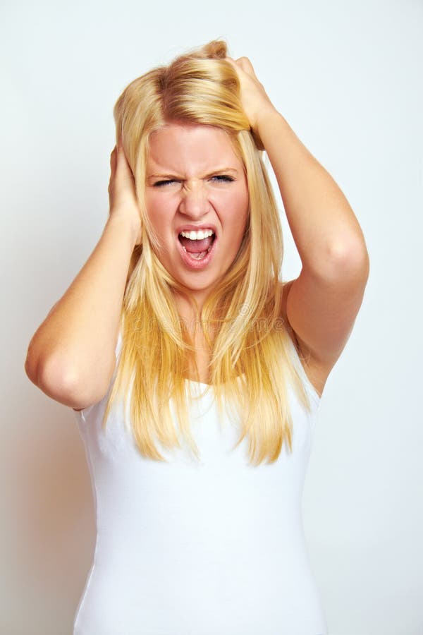 Mujer frustrada en cama foto de archivo. Imagen de sonrisa - 15648962