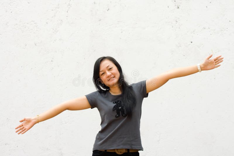 534 Mujer Con Sus Brazos Abiertos De Par En Fotos de stock - Fotos ...
