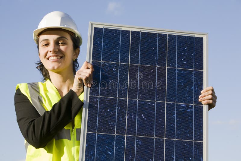 Mujer Joven Con Un Panel Solar Imagen de archivo - Imagen de reanudable ...