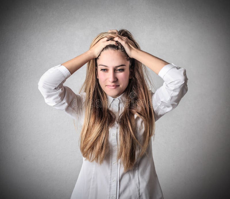 Grito Desesperado De La Mujer Joven Aislado En Blanco Foto de archivo ...