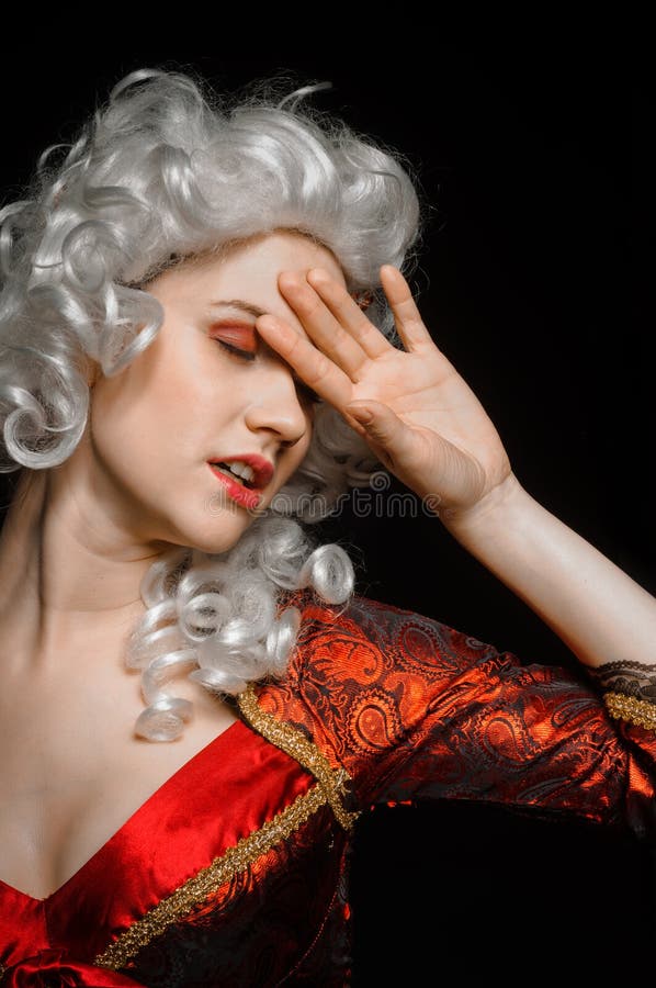 Mujer Joven En Traje Barroco Imagen de archivo - Imagen de persona ...