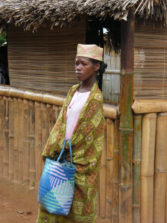 Gente malgache nativa fotografía editorial. Imagen de local - 20242747