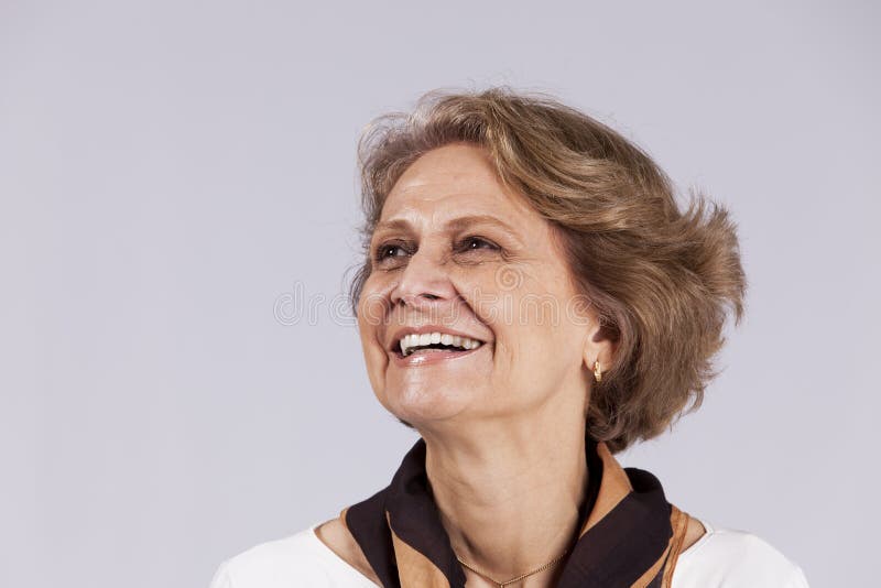 Señora mayor hermosa foto de archivo. Imagen de mayor - 93803866