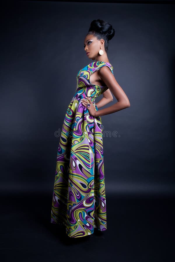 Mujer negra de moda foto de archivo. Imagen de americano - 26350936