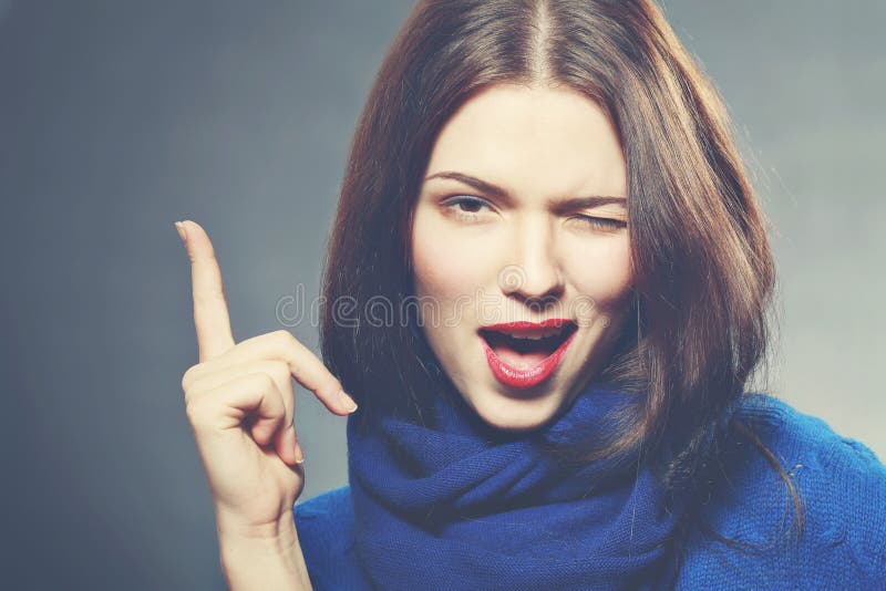 Mujer que tiene una idea foto de archivo. Imagen de crea - 62785860