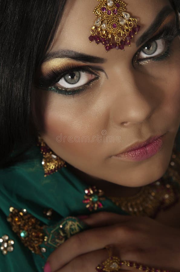 Mujeres indias imagen de archivo. Imagen de hembra, oriental - 19335873