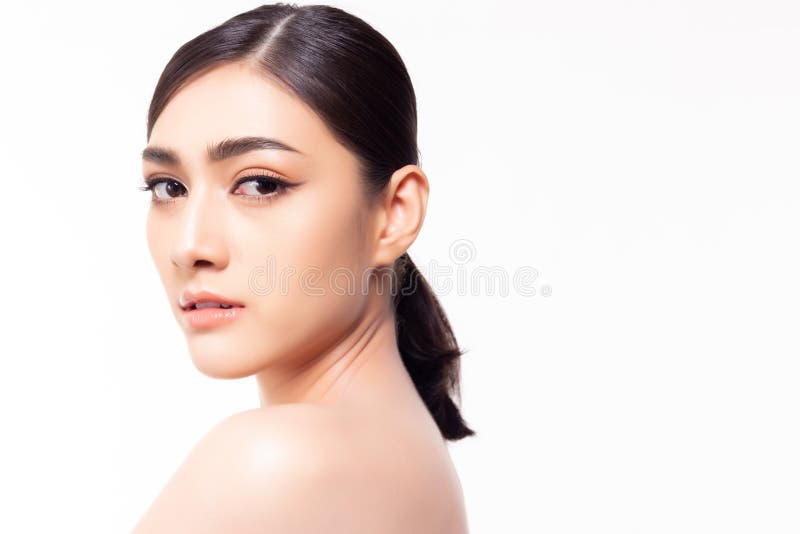Mulher Asiática Bonita Cabeleira Negra Olhos Grandes Sobrancelhas