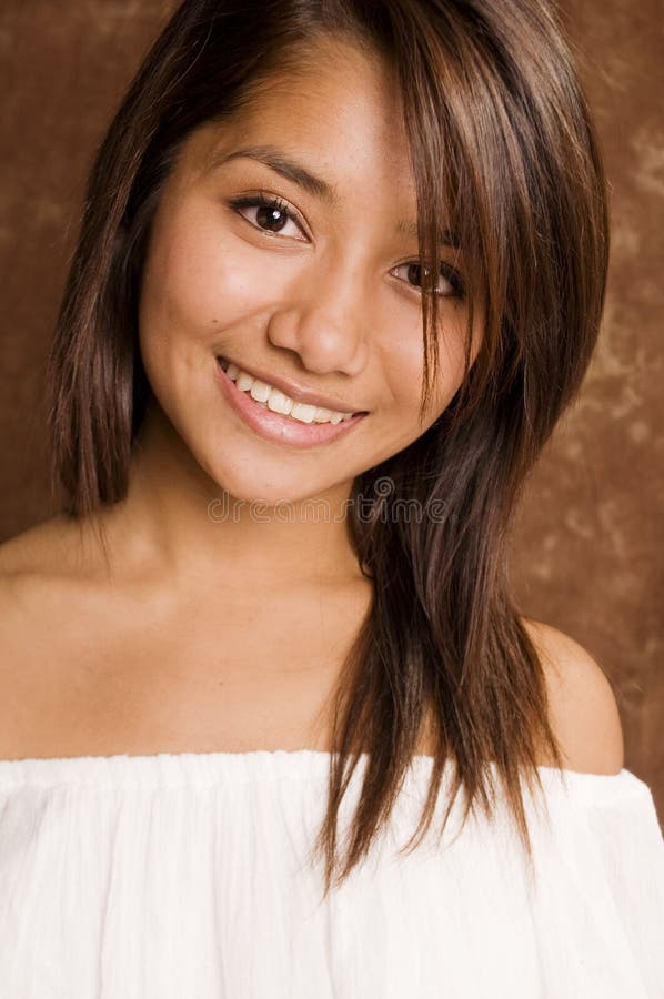 Mulher Asiática Enfrentada Fresca Nova Bonita Foto de Stock - Imagem de ... Mulher Asiática Enfrentada Fresca Nova Bonita Foto de Stock - Imagem de ...