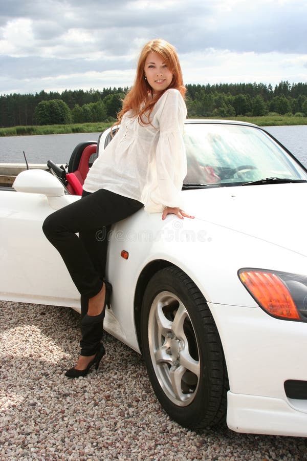 Mulher foto de stock. Imagem de cidade, forma, elegância - 32396516