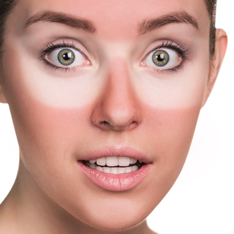 Mulher Surpreendida Jovens Com Cara Queimada Foto de Stock - Imagem de ...