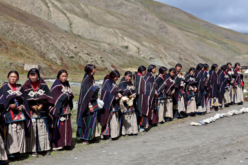 Mulheres Tibetanas Em Dolpo, Nepal Foto de Stock Editorial - Imagem de ...