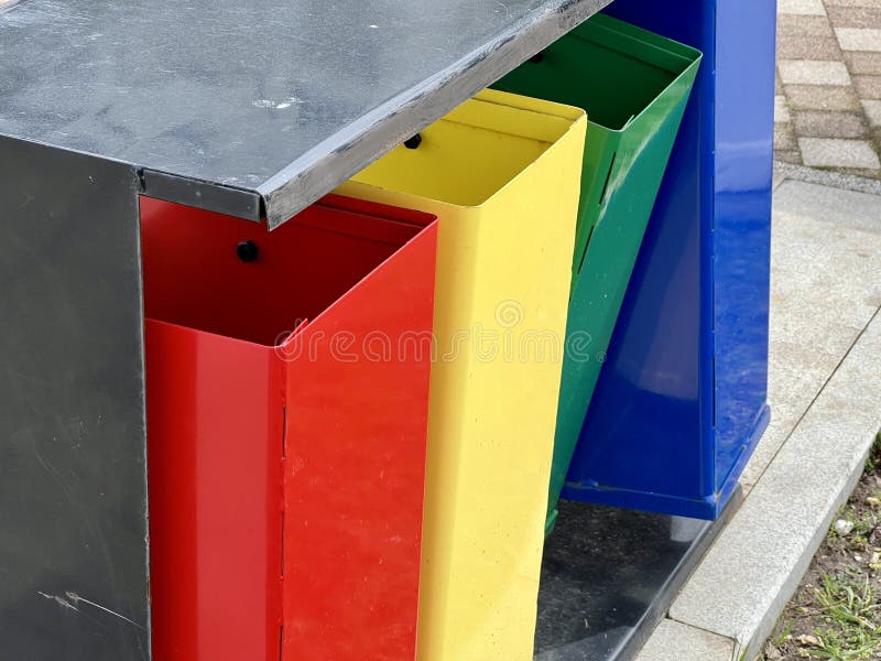 Multi-coloured Containers for Secondary Raw Material and Waste ...