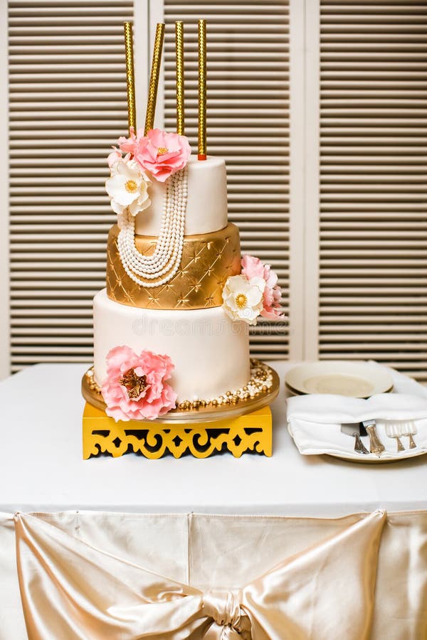 Multi Level Wedding Cake with Flowers and Sparkles Stock Image - Image ...