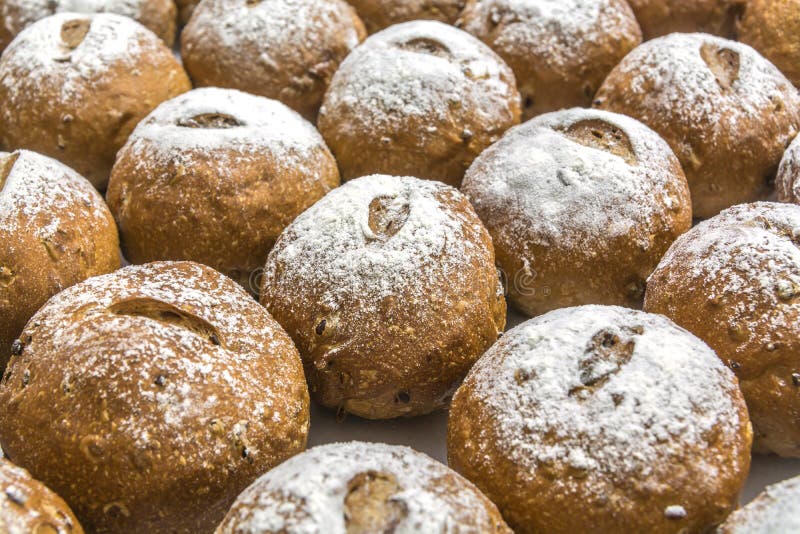 Multi Malt Bread, Icing To Top Stock Image - Image of healthy, portion ...