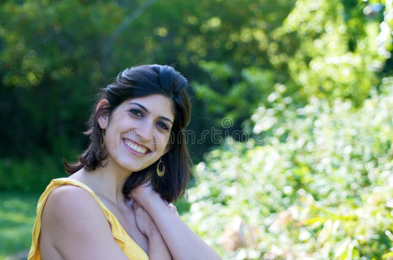 Multi-Racial Vrouw in De Aard Stock Afbeelding - Image of vrouw, vrij ...